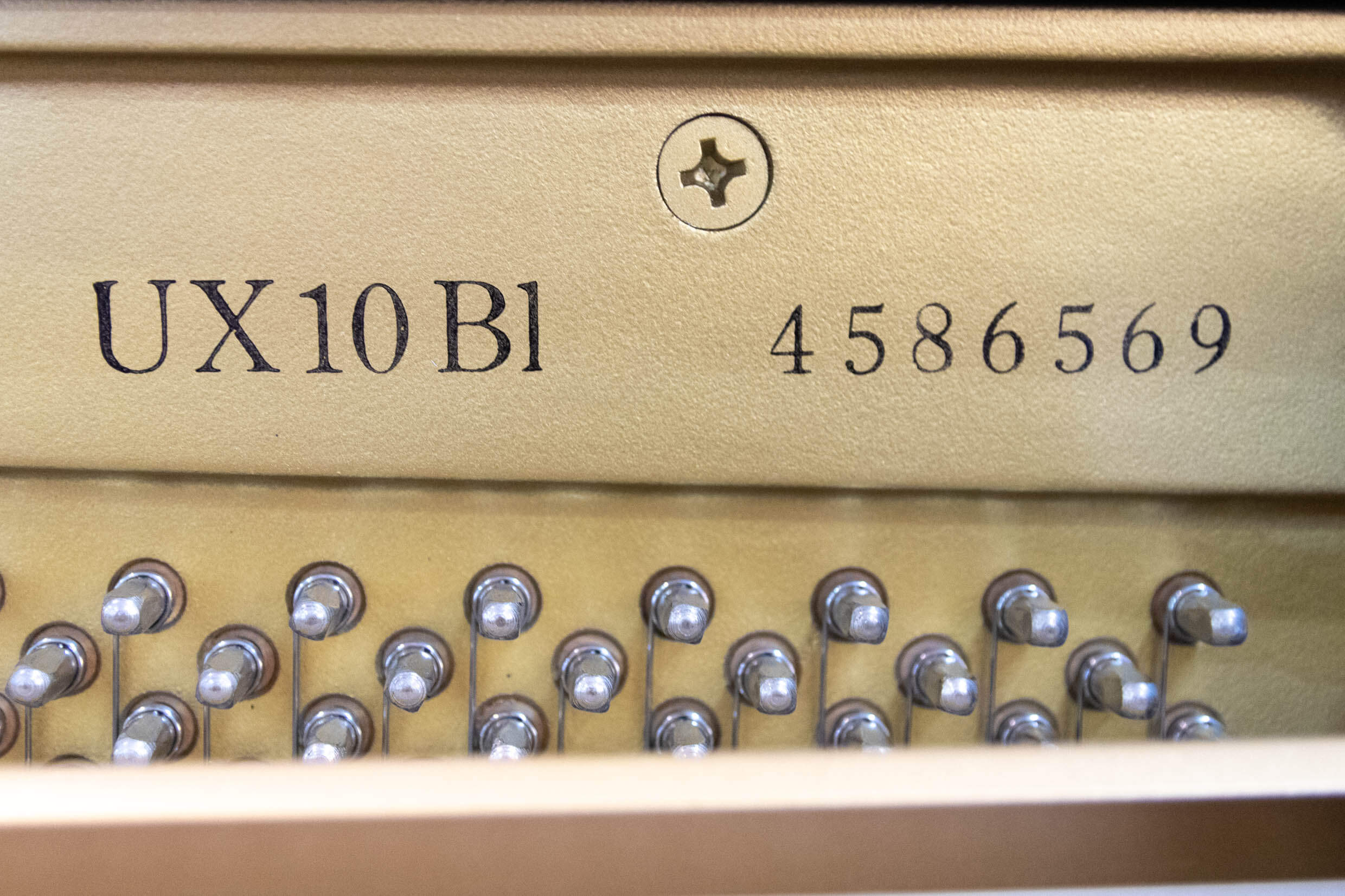 ヤマハ UX10Bl| 中古ピアノ 自社工房リフレッシュ済3年保証付 | 新響楽器 | 大阪 兵庫 神戸 京都 滋賀 奈良 和歌山 関西圏限定販売品